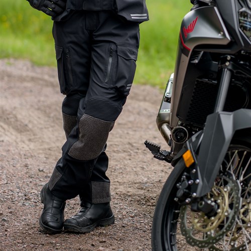 Halvarssons Dalen pants in black