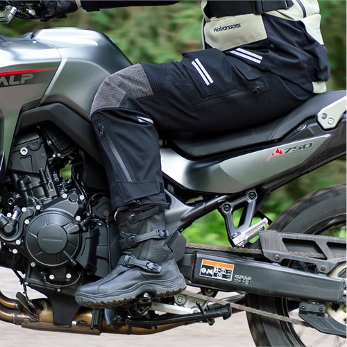 Halvarssons Dalen pants in black