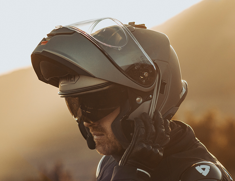 Shoei Neotec 3 vs Schuberth C5. Which is the best? | Motolegends